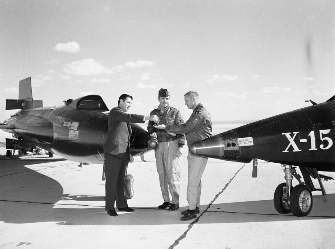 1970 US AIR FORCE Tropical – The Master of Speed